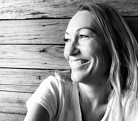 ZOYA KRAUS – The Artists Label